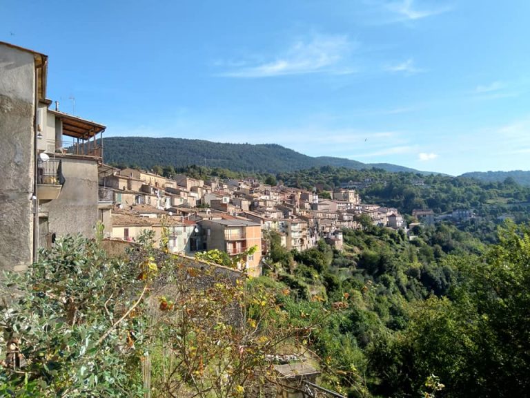 Borghi da visitare; Jenne perla della Valle Aniene incanto d’inverno e ...