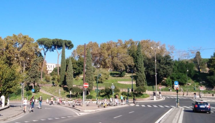 Roma: nuove misure contro “sosta selvaggia” monopattini in sharing ... Roma: nuove misure contro “sosta selvaggia” monopattini in sharing ...