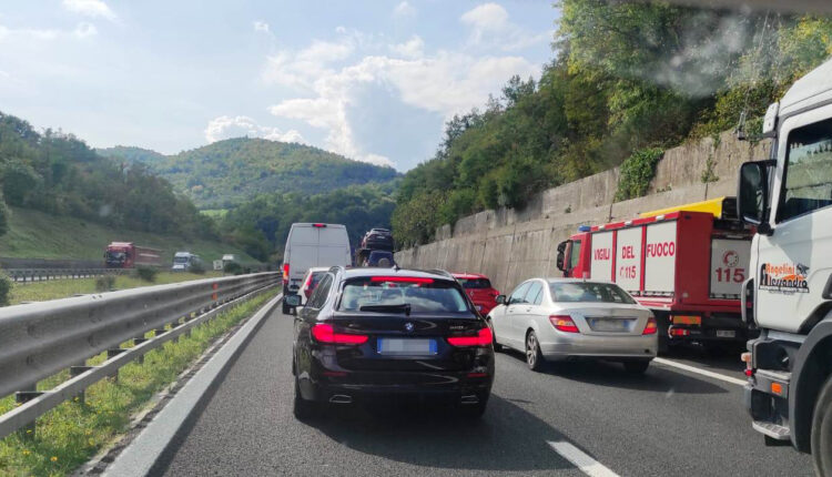 Incidente A24 tra Tivoli e Castel Madama, 4 km di coda – ConfineLive Incidente A24 tra Tivoli e Castel Madama, 4 km di coda – ConfineLive
