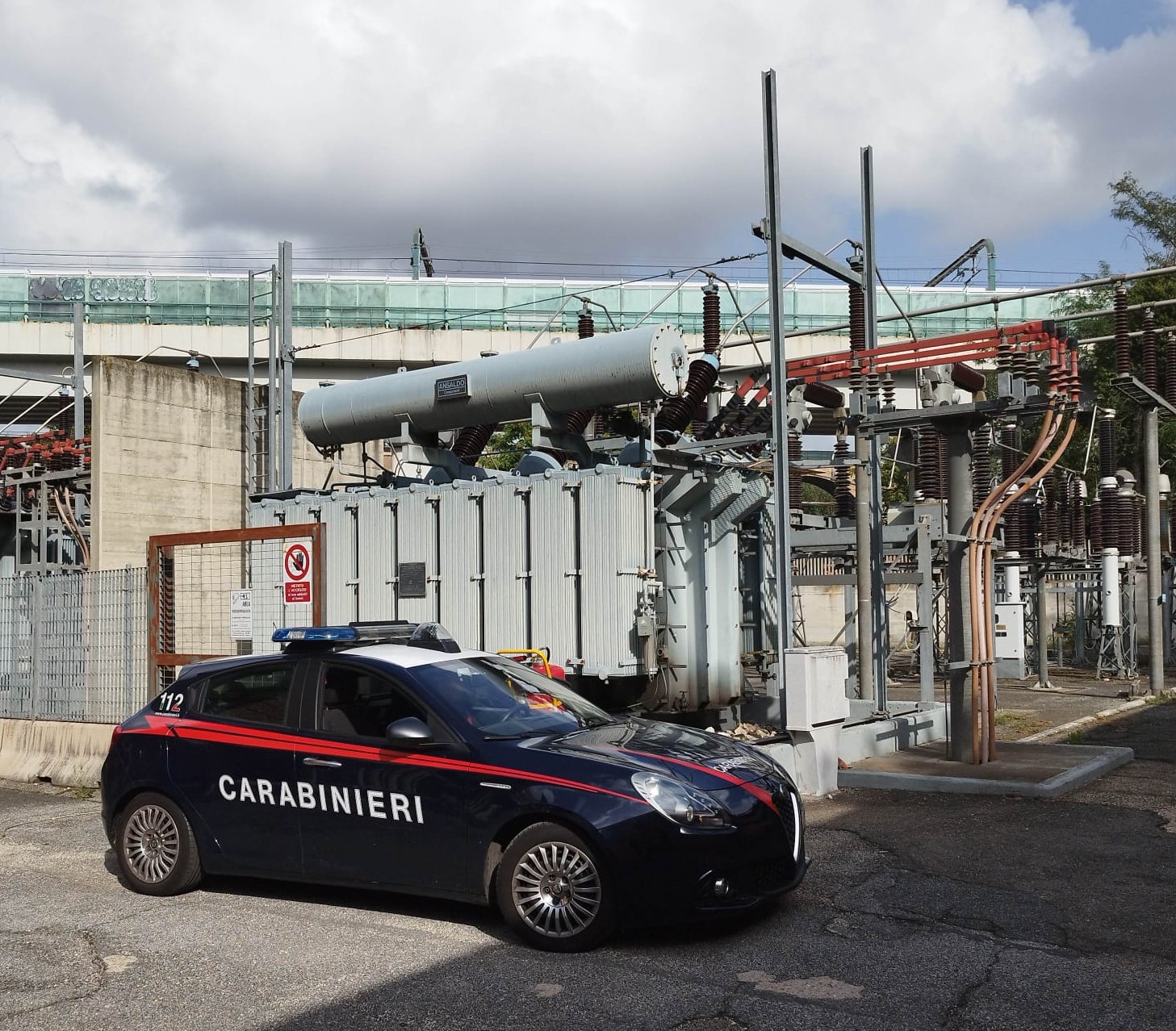 Furto alla centrale elettrica, tre ladri di rame arrestati in flagranza ... Furto alla centrale elettrica, tre ladri di rame arrestati in flagranza ...